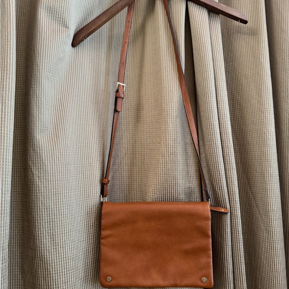 Street Level | Bags | Street Level Tan Crossbody Bag Minimalist Design ...